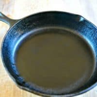 11 Healthy Cast Iron Skillet Recipes • Loaves and Dishes