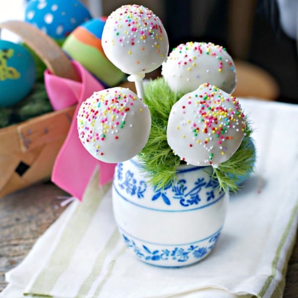 Easy Easter Cake Pops • Loaves and Dishes