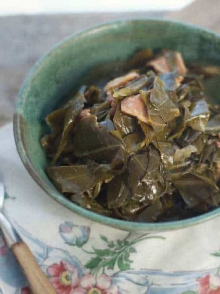 Easy Southern Collard Greens Recipe (& how to clean) • Loaves and Dishes